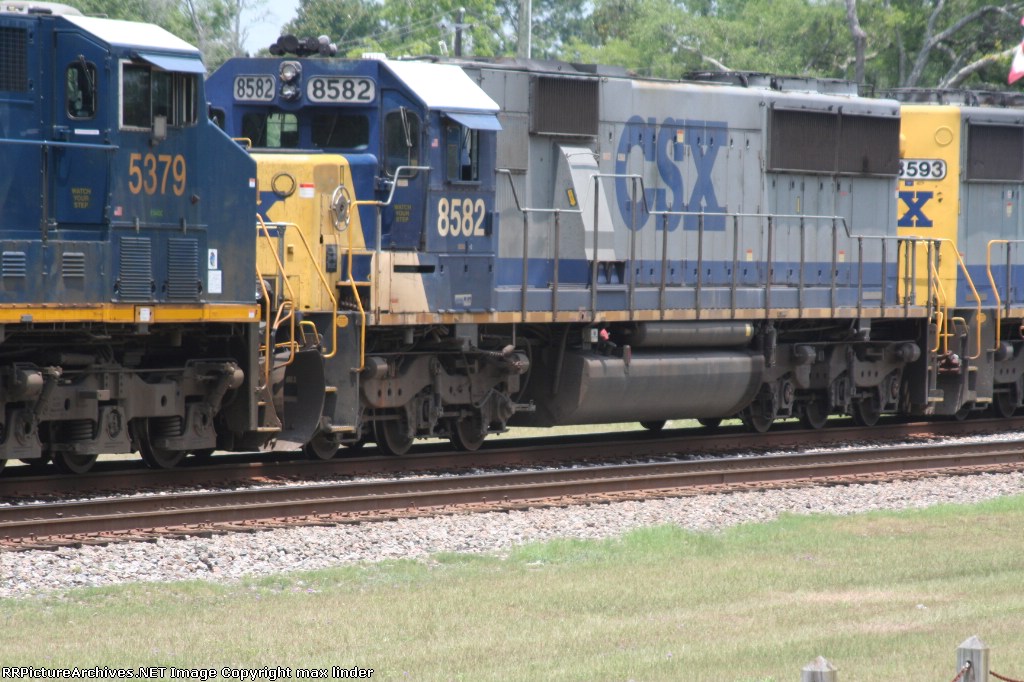 CSX 8582